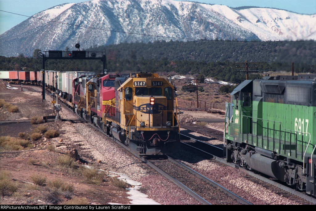 ATSF 5147 E/B BN 6917 W/B